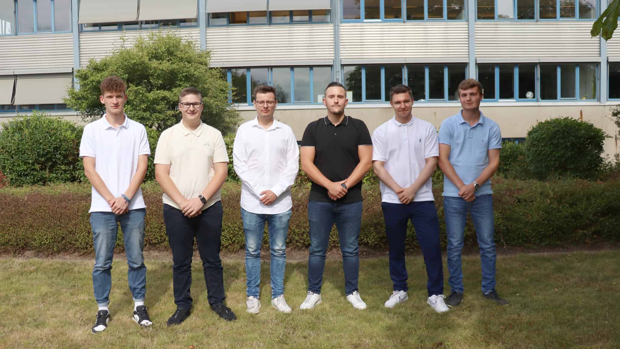 A warm welcome to our new apprentices 2022! - V-LINE GROUP
