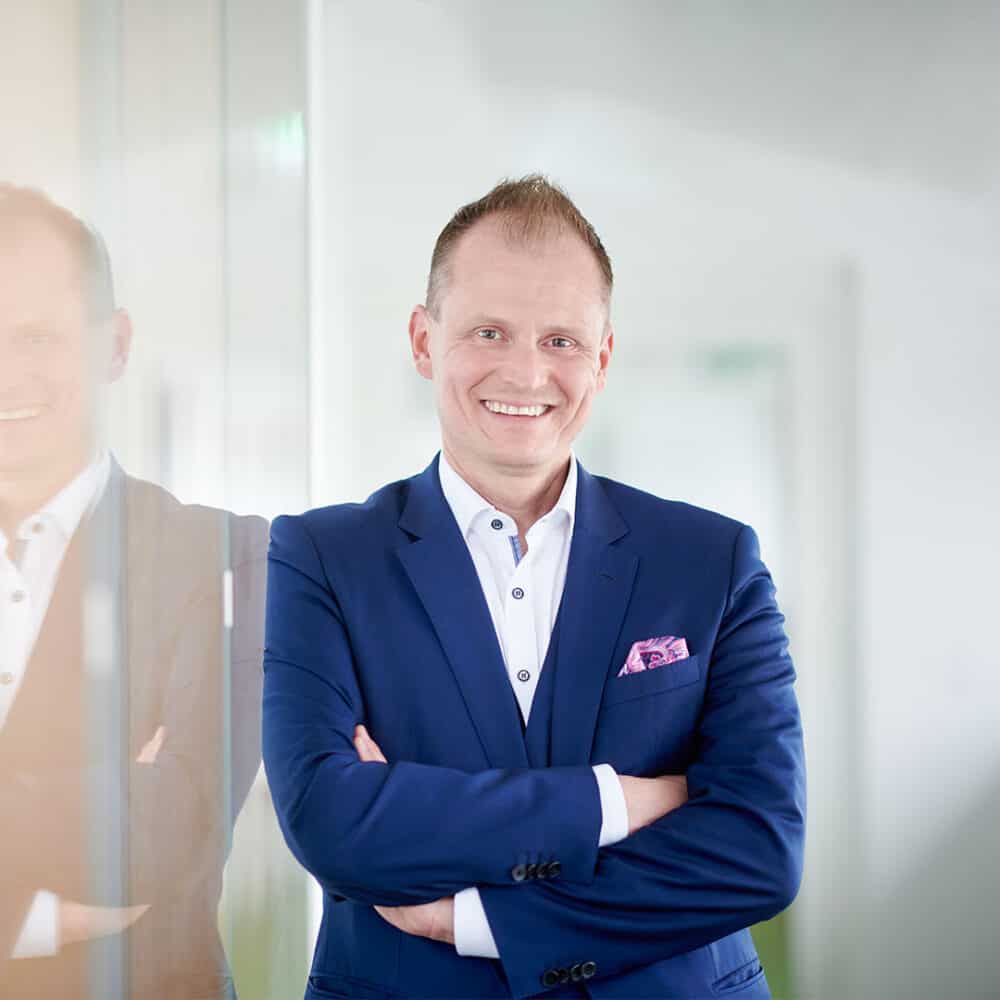 About - V-LINE GROUP